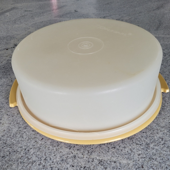 Tupperware | Kitchen | Vintage Tupperware Pie Container | Poshmark